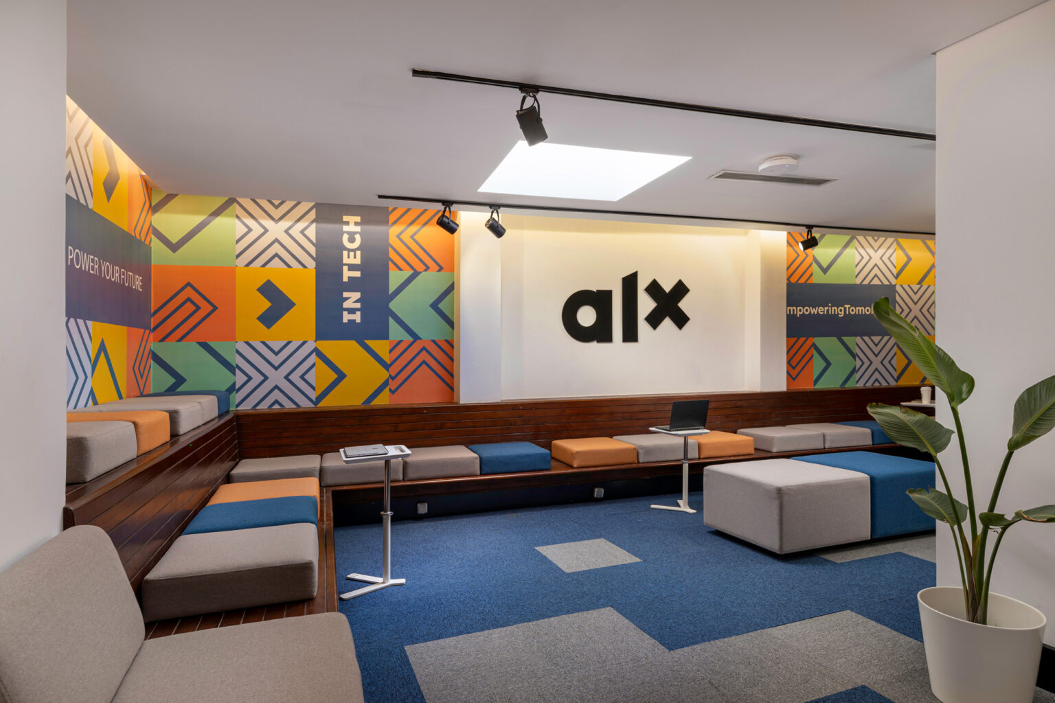 ALX Learning Hub: Redefining Spaces for Inspired Learning and Growth - Comet Architects + Interiors